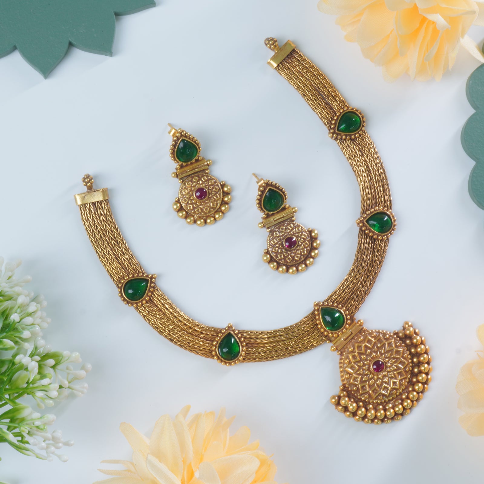 Shop and buy online gold plated silver chattai necklace with earrings ...